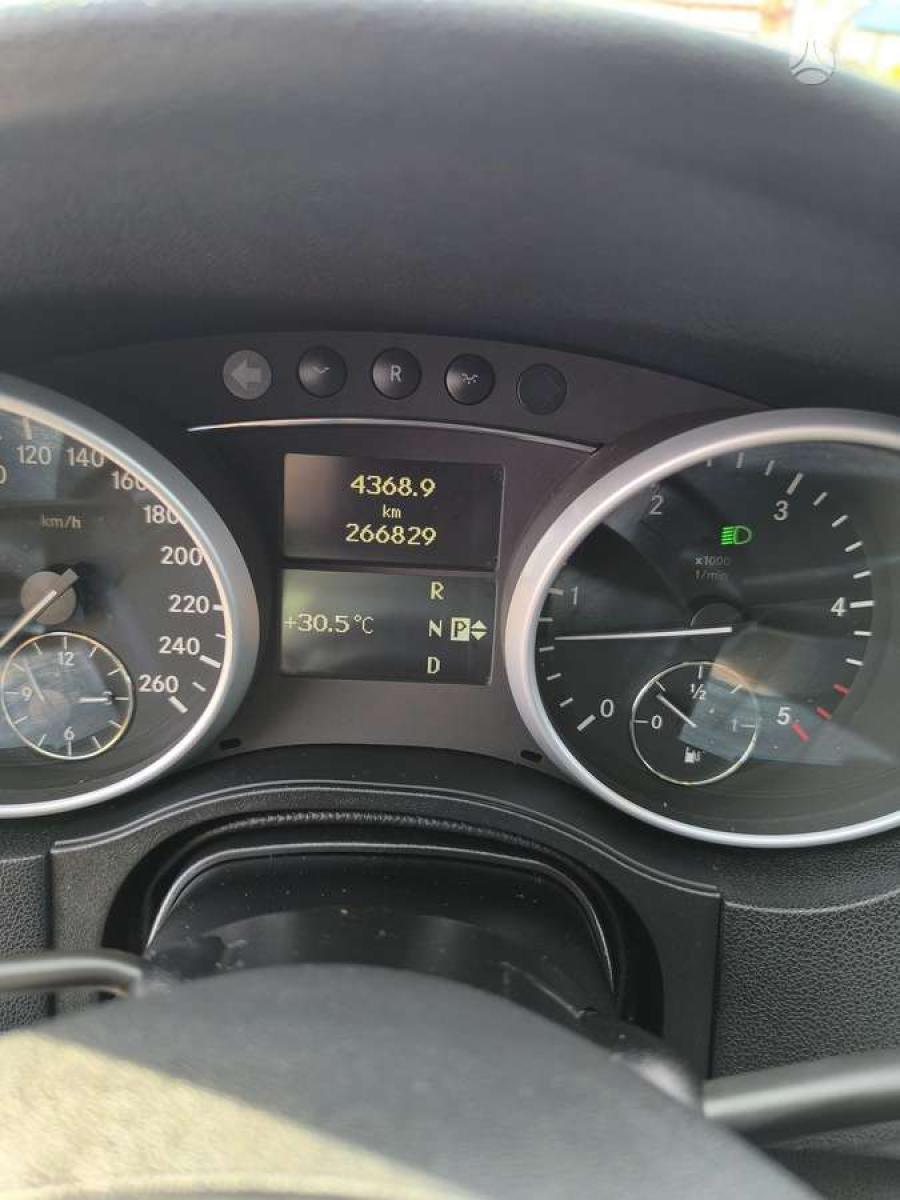 Grey Mercedes-Benz ML 300 2010 in Joniskis, with an engine capacity of 3.00 L and mileage of 266 thousand km for 7850 €, photo 16 on AUTOMOTO.COM.LV
