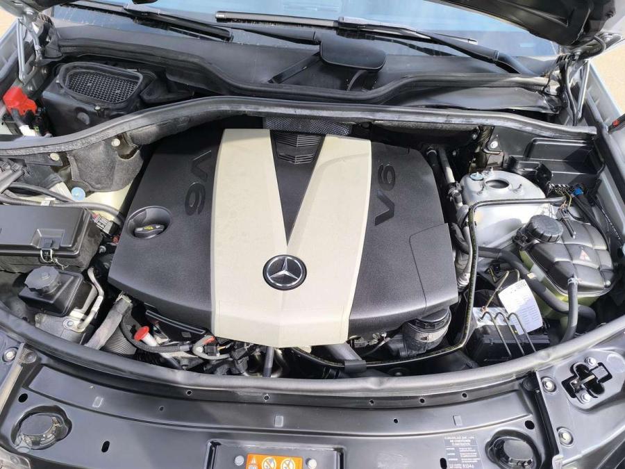 Grey Mercedes-Benz ML 300 2010 in Joniskis, with an engine capacity of 3.00 L and mileage of 266 thousand km for 7850 €, photo 18 on AUTOMOTO.COM.LV