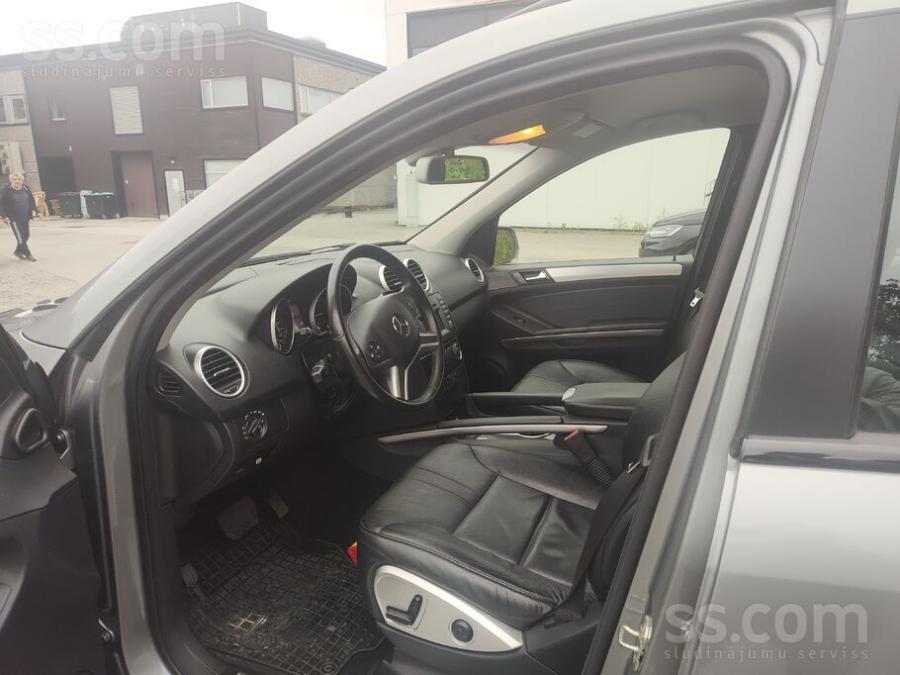 Pelēks Mercedes-Benz ML 300 2010 Limbaži, ar dzinēja tilpumu 3.00 L un nobraukumu 267 tūkst. km par 7900 €, foto 4 vietnē AUTOMOTO.COM.LV