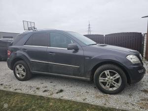 Grey Mercedes-Benz ML 300 2011 in Kaunas, with an engine capacity of 3.00 L and mileage of 300 thousand km for 5050 €, photo 13 on AUTOMOTO.COM.LV