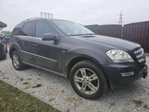 Grey Mercedes-Benz ML 300 2011 in Kaunas, with an engine capacity of 3.00 L and mileage of 300 thousand km for 5050 €, photo 14 on AUTOMOTO.COM.LV