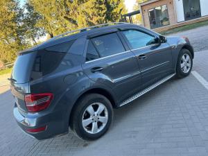 Grey Mercedes-Benz ML 300 2011 in Kaunas, with an engine capacity of 3.00 L and mileage of 326 thousand km for 8800 €, photo 6 on AUTOMOTO.COM.LV