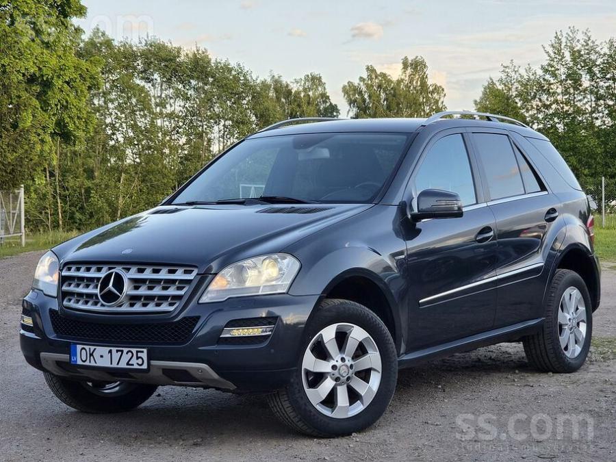Pelēks Mercedes-Benz ML 300 2011 Preiļi, ar dzinēja tilpumu 3.00 L un nobraukumu 0 tūkst. km par 9150 €, foto 4 vietnē AUTOMOTO.COM.LV