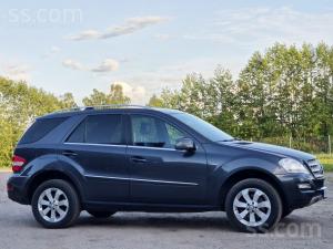 Pelēks Mercedes-Benz ML 300 2011 Preiļi, ar dzinēja tilpumu 3.00 L un nobraukumu 0 tūkst. km par 9150 €, foto 5 vietnē AUTOMOTO.COM.LV