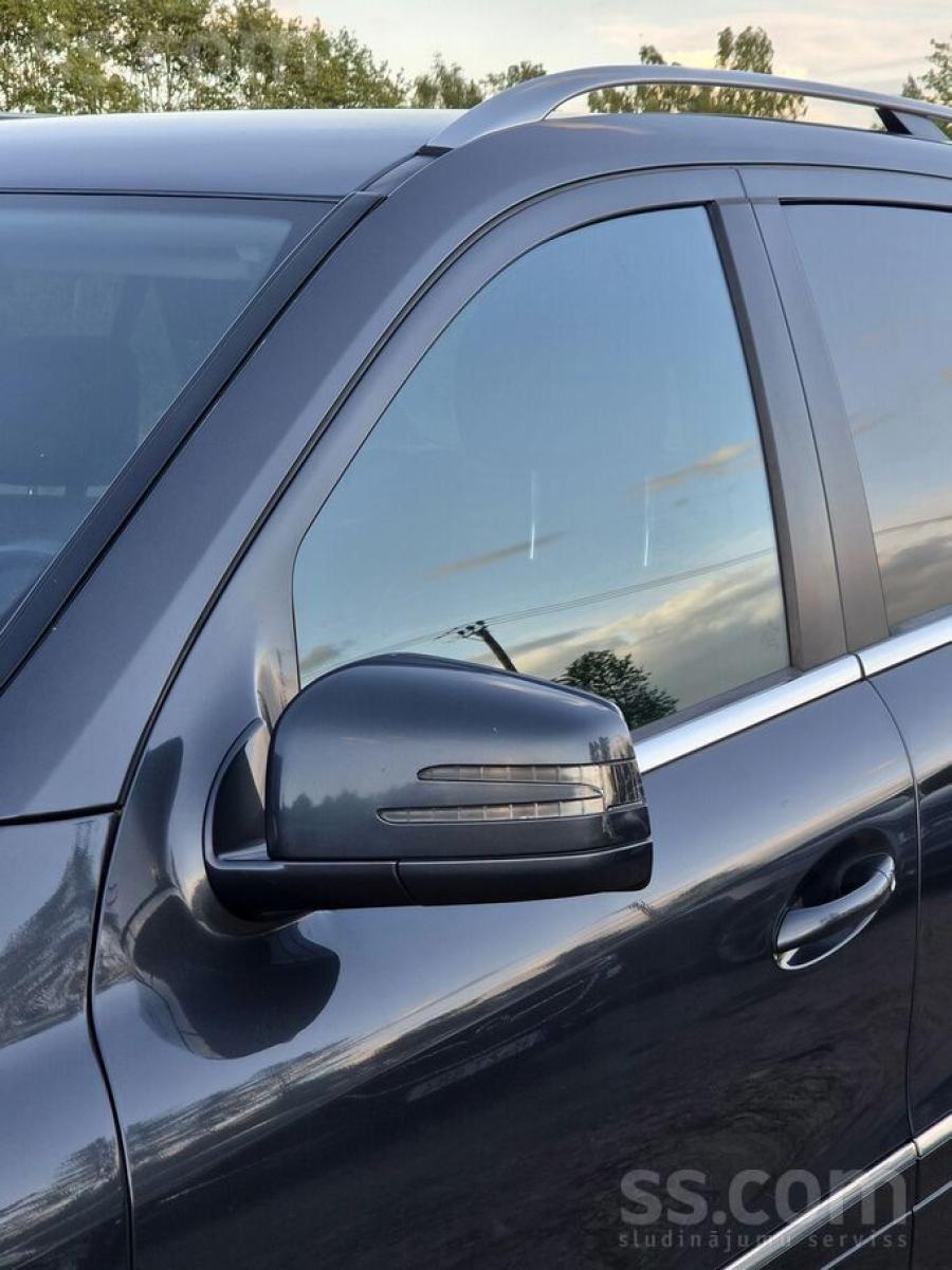 Pelēks Mercedes-Benz ML 300 2011 Preiļi, ar dzinēja tilpumu 3.00 L un nobraukumu 0 tūkst. km par 9150 €, foto 9 vietnē AUTOMOTO.COM.LV