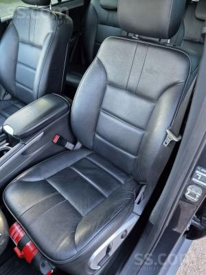 Pelēks Mercedes-Benz ML 300 2011 Preiļi, ar dzinēja tilpumu 3.00 L un nobraukumu 0 tūkst. km par 9150 €, foto 17 vietnē AUTOMOTO.COM.LV