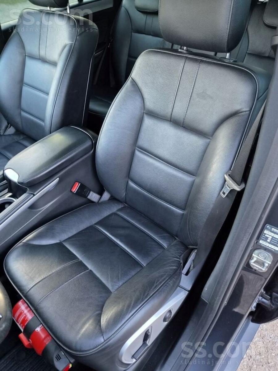 Pelēks Mercedes-Benz ML 300 2011 Preiļi, ar dzinēja tilpumu 3.00 L un nobraukumu 0 tūkst. km par 9150 €, foto 17 vietnē AUTOMOTO.COM.LV
