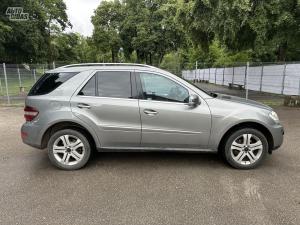 Pelēks Mercedes-Benz ML 300 2011 Kretinga, ar dzinēja tilpumu 3.00 L un nobraukumu 338 tūkst. km par 7200 €, foto 8 vietnē AUTOMOTO.COM.LV