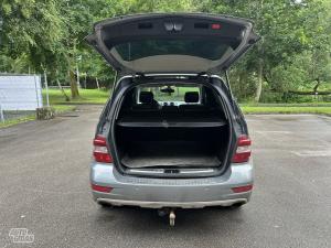 Pelēks Mercedes-Benz ML 300 2011 Kretinga, ar dzinēja tilpumu 3.00 L un nobraukumu 338 tūkst. km par 7200 €, foto 10 vietnē AUTOMOTO.COM.LV
