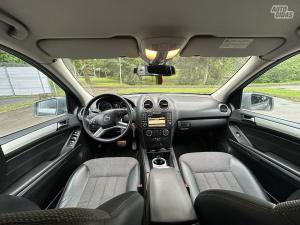 Pelēks Mercedes-Benz ML 300 2011 Kretinga, ar dzinēja tilpumu 3.00 L un nobraukumu 338 tūkst. km par 7200 €, foto 13 vietnē AUTOMOTO.COM.LV