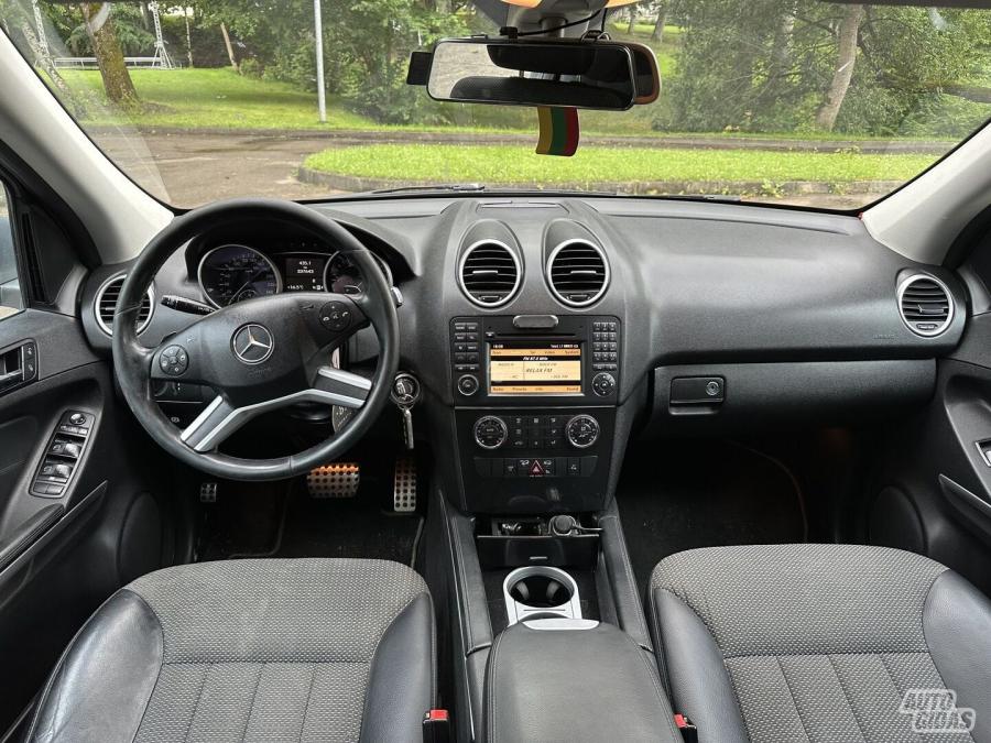 Pelēks Mercedes-Benz ML 300 2011 Kretinga, ar dzinēja tilpumu 3.00 L un nobraukumu 338 tūkst. km par 7200 €, foto 15 vietnē AUTOMOTO.COM.LV