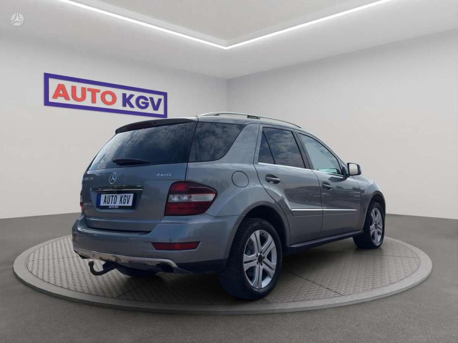 Grey Mercedes-Benz ML 300 2011 in Klaipeda, with an engine capacity of 3.00 L and mileage of 338 thousand km for 8999 €, photo 6 on AUTOMOTO.COM.LV