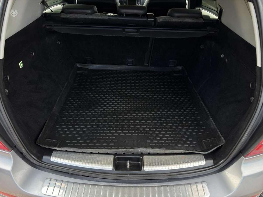 Grey Mercedes-Benz ML 300 2011 in Klaipeda, with an engine capacity of 3.00 L and mileage of 338 thousand km for 8999 €, photo 11 on AUTOMOTO.COM.LV