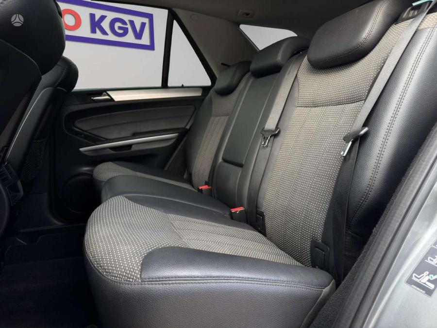 Grey Mercedes-Benz ML 300 2011 in Klaipeda, with an engine capacity of 3.00 L and mileage of 338 thousand km for 8999 €, photo 12 on AUTOMOTO.COM.LV