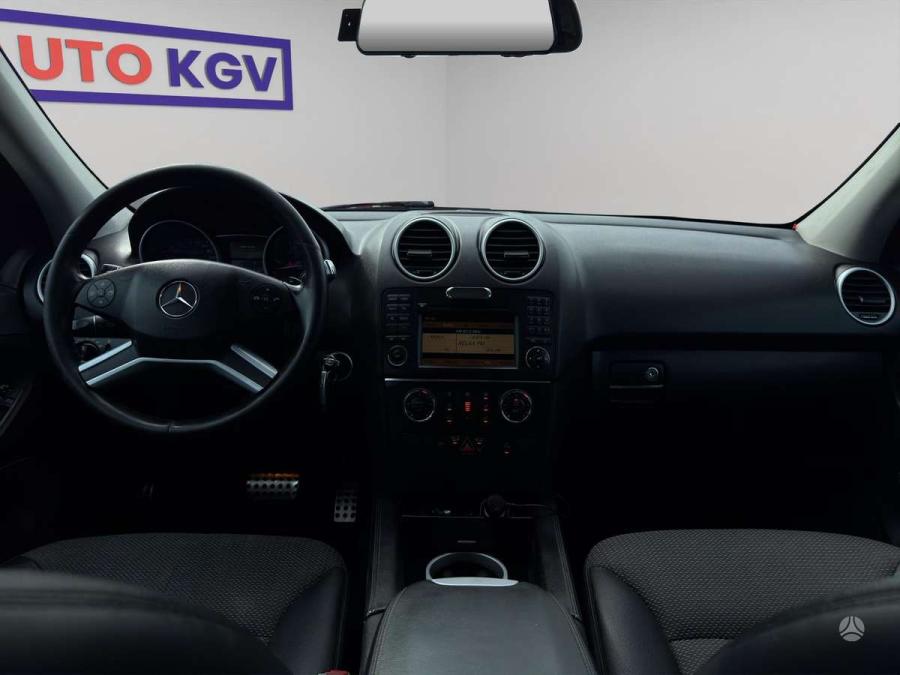 Grey Mercedes-Benz ML 300 2011 in Klaipeda, with an engine capacity of 3.00 L and mileage of 338 thousand km for 8999 €, photo 13 on AUTOMOTO.COM.LV