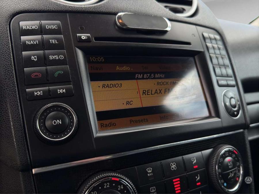 Grey Mercedes-Benz ML 300 2011 in Klaipeda, with an engine capacity of 3.00 L and mileage of 338 thousand km for 8999 €, photo 17 on AUTOMOTO.COM.LV