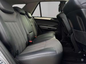 Pelēks Mercedes-Benz ML 300 2011 Klaipėda, ar dzinēja tilpumu 3.00 L un nobraukumu 338 tūkst. km par 8999 €, foto 10 vietnē AUTOMOTO.COM.LV