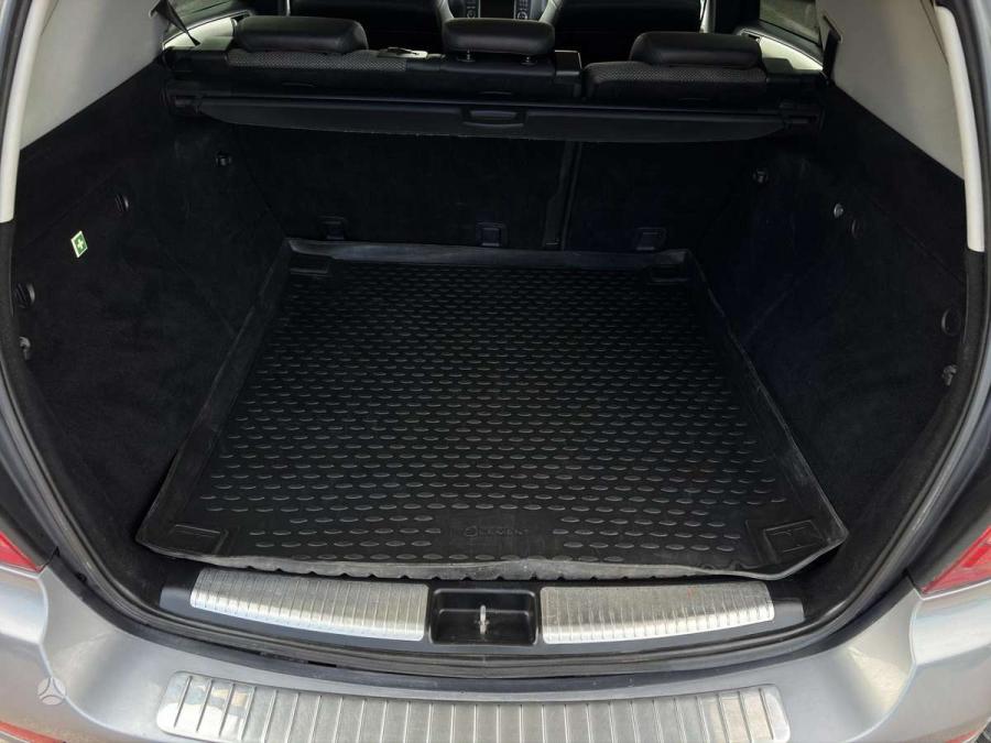 Pelēks Mercedes-Benz ML 300 2011 Klaipėda, ar dzinēja tilpumu 3.00 L un nobraukumu 338 tūkst. km par 8999 €, foto 11 vietnē AUTOMOTO.COM.LV