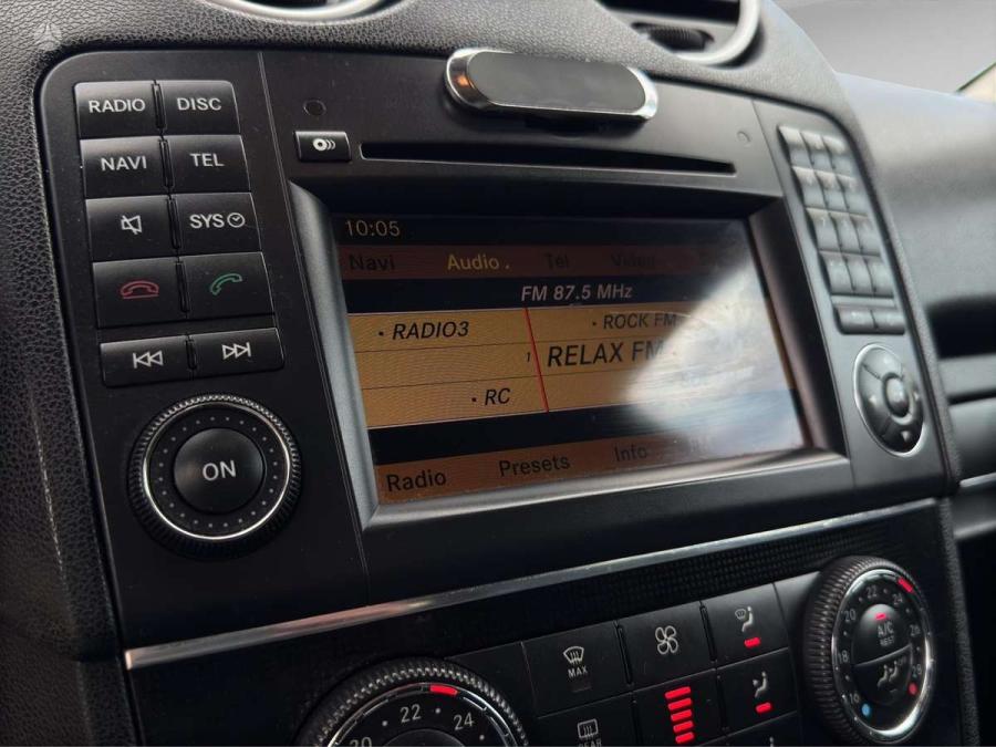 Pelēks Mercedes-Benz ML 300 2011 Klaipėda, ar dzinēja tilpumu 3.00 L un nobraukumu 338 tūkst. km par 8999 €, foto 17 vietnē AUTOMOTO.COM.LV