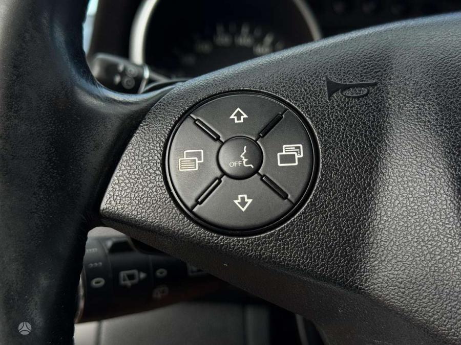 Pelēks Mercedes-Benz ML 300 2011 Klaipėda, ar dzinēja tilpumu 3.00 L un nobraukumu 338 tūkst. km par 8999 €, foto 20 vietnē AUTOMOTO.COM.LV