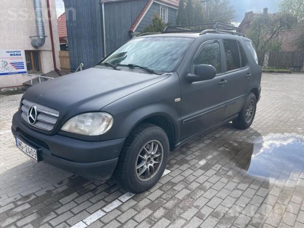 Melns Mercedes-Benz ML 320 1999 Cēsis, ar dzinēja tilpumu 3.20 L un nobraukumu 252 tūkst. km par 4600 €, foto 6 vietnē AUTOMOTO.COM.LV