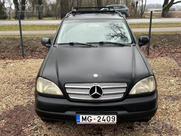 Melns Mercedes-Benz ML 320 1999 Cēsis, ar dzinēja tilpumu 3.20 L un nobraukumu 0 tūkst. km par 2900 €, foto 2 vietnē AUTOMOTO.COM.LV