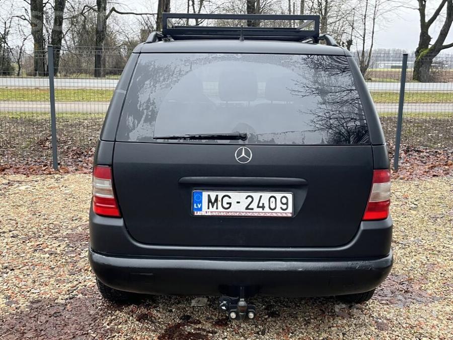 Melns Mercedes-Benz ML 320 1999 Cēsis, ar dzinēja tilpumu 3.20 L un nobraukumu 0 tūkst. km par 2400 €, foto 7 vietnē AUTOMOTO.COM.LV