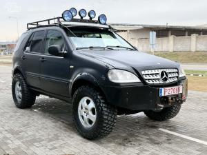 Melns Mercedes-Benz ML 320 2000 Šilutė, ar dzinēja tilpumu 3.20 L un nobraukumu 230 tūkst. km par 2450 €, foto 2 vietnē AUTOMOTO.COM.LV