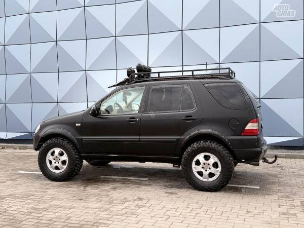 Melns Mercedes-Benz ML 320 2000 Šilutė, ar dzinēja tilpumu 3.20 L un nobraukumu 230 tūkst. km par 2450 €, foto 8 vietnē AUTOMOTO.COM.LV