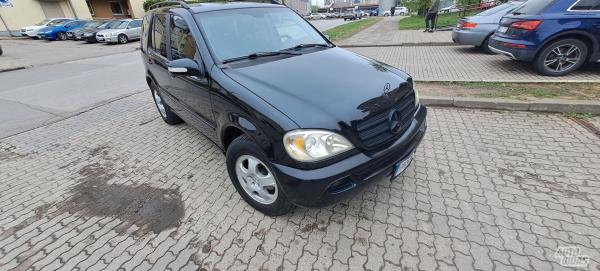Melns Mercedes-Benz ML 320 2002 Viļņa, ar dzinēja tilpumu 3.20 L un nobraukumu 253 tūkst. km par 1500 €, foto 2 vietnē AUTOMOTO.COM.LV