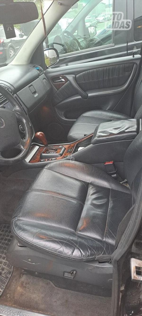 Melns Mercedes-Benz ML 320 2002 Viļņa, ar dzinēja tilpumu 3.20 L un nobraukumu 253 tūkst. km par 1500 €, foto 6 vietnē AUTOMOTO.COM.LV