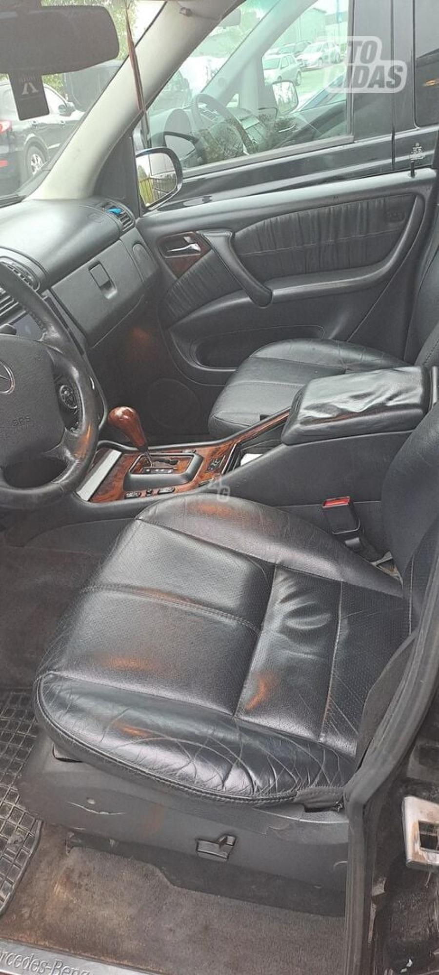 Melns Mercedes-Benz ML 320 2002 Viļņa, ar dzinēja tilpumu 3.20 L un nobraukumu 253 tūkst. km par 1500 €, foto 7 vietnē AUTOMOTO.COM.LV