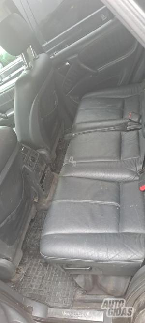 Melns Mercedes-Benz ML 320 2002 Viļņa, ar dzinēja tilpumu 3.20 L un nobraukumu 253 tūkst. km par 1500 €, foto 8 vietnē AUTOMOTO.COM.LV