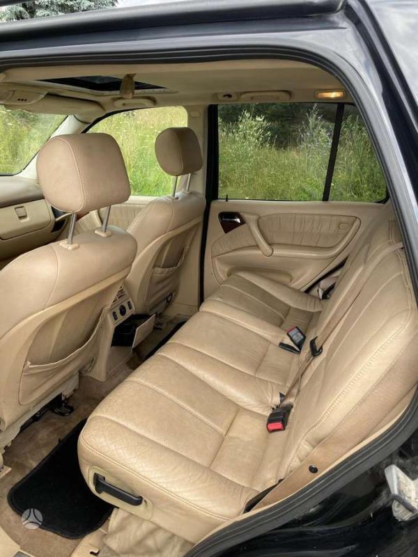 Melns Mercedes-Benz ML 320 2002 Viļņa, ar dzinēja tilpumu 3.20 L un nobraukumu 290 tūkst. km par 1450 €, foto 10 vietnē AUTOMOTO.COM.LV