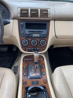 Black Mercedes-Benz ML 320 2002 in Vilnius, with an engine capacity of 3.20 L and mileage of 290 thousand km for 1450 €, photo 13 on AUTOMOTO.COM.LV