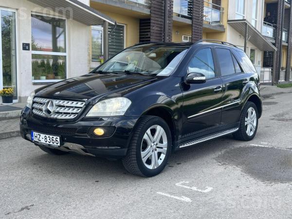 Melns Mercedes-Benz ML 320 2005 Rīga, ar dzinēja tilpumu 3.00 L un nobraukumu 290 tūkst. km par 4500 €, foto 2 vietnē AUTOMOTO.COM.LV