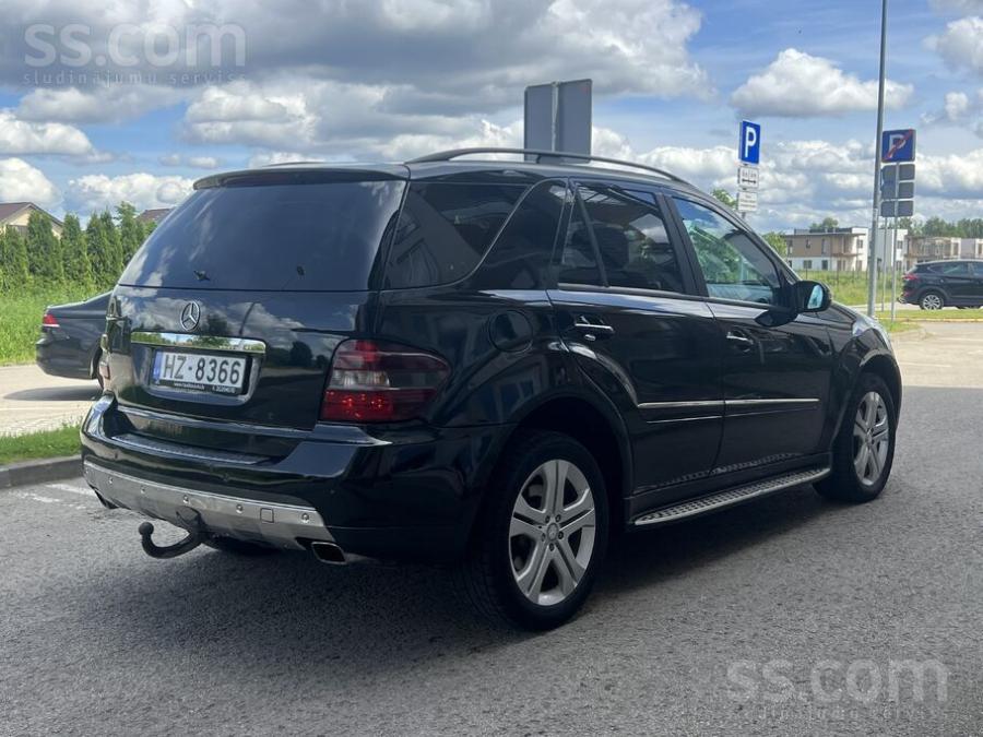 Черный Мерседес МЛ 320 2005 в Рига, объемом двигателя 3.00 л и пробегом 290 тыс. км за 4500 €, фото 6 на AUTOMOTO.COM.LV