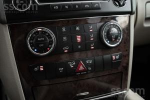 Черный Мерседес МЛ 320 2005 в Рига, объемом двигателя 3.20 л и пробегом 280 тыс. км за 4950 €, фото 24 на AUTOMOTO.COM.LV