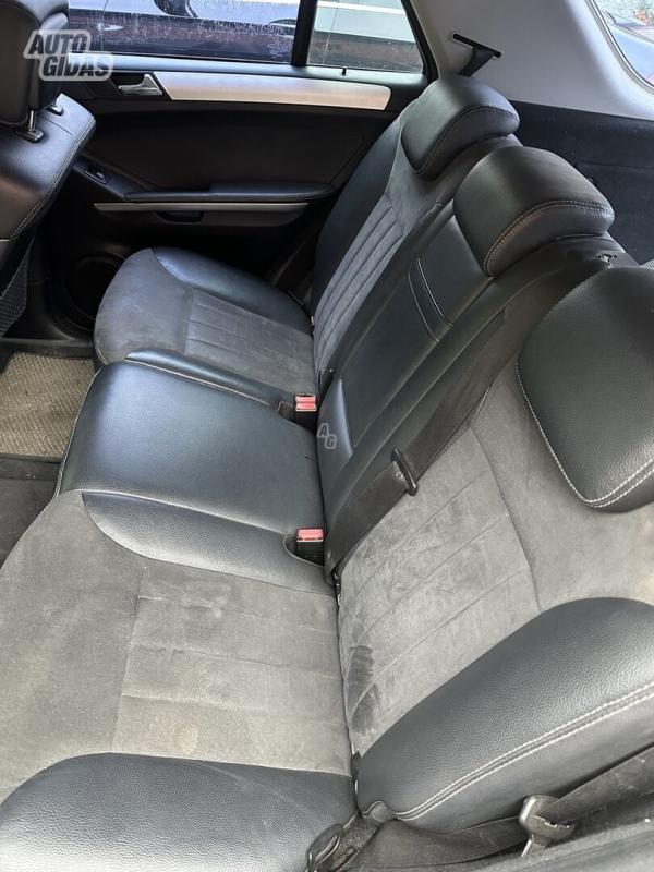 Melns Mercedes-Benz ML 320 2005 Pakruojis, ar dzinēja tilpumu 3.00 L un nobraukumu 458 tūkst. km par 3100 €, foto 5 vietnē AUTOMOTO.COM.LV