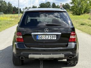 Черный Мерседес МЛ 320 2005 в Елгава, объемом двигателя 3.00 л и пробегом 320 тыс. км за 4500 €, фото 7 на AUTOMOTO.COM.LV