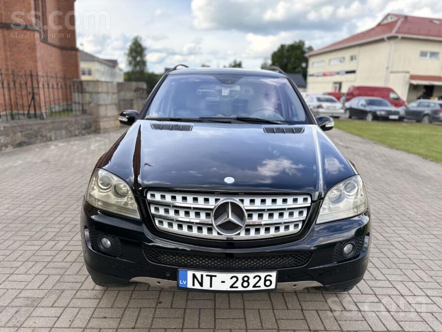 Melns Mercedes-Benz ML 320 2005 Rēzekne, ar dzinēja tilpumu 3.00 L un nobraukumu 0 tūkst. km par 4580 €, foto 3 vietnē AUTOMOTO.COM.LV