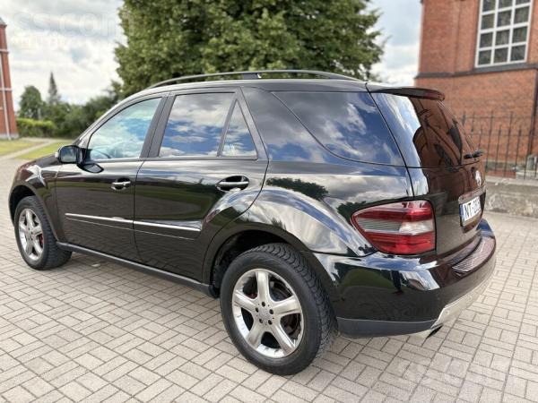 Melns Mercedes-Benz ML 320 2005 Rēzekne, ar dzinēja tilpumu 3.00 L un nobraukumu 0 tūkst. km par 4580 €, foto 5 vietnē AUTOMOTO.COM.LV