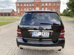 Melns Mercedes-Benz ML 320 2005 Rēzekne, ar dzinēja tilpumu 3.00 L un nobraukumu 0 tūkst. km par 4580 €, foto 7 vietnē AUTOMOTO.COM.LV