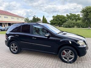 Melns Mercedes-Benz ML 320 2005 Rēzekne, ar dzinēja tilpumu 3.00 L un nobraukumu 0 tūkst. km par 4580 €, foto 9 vietnē AUTOMOTO.COM.LV
