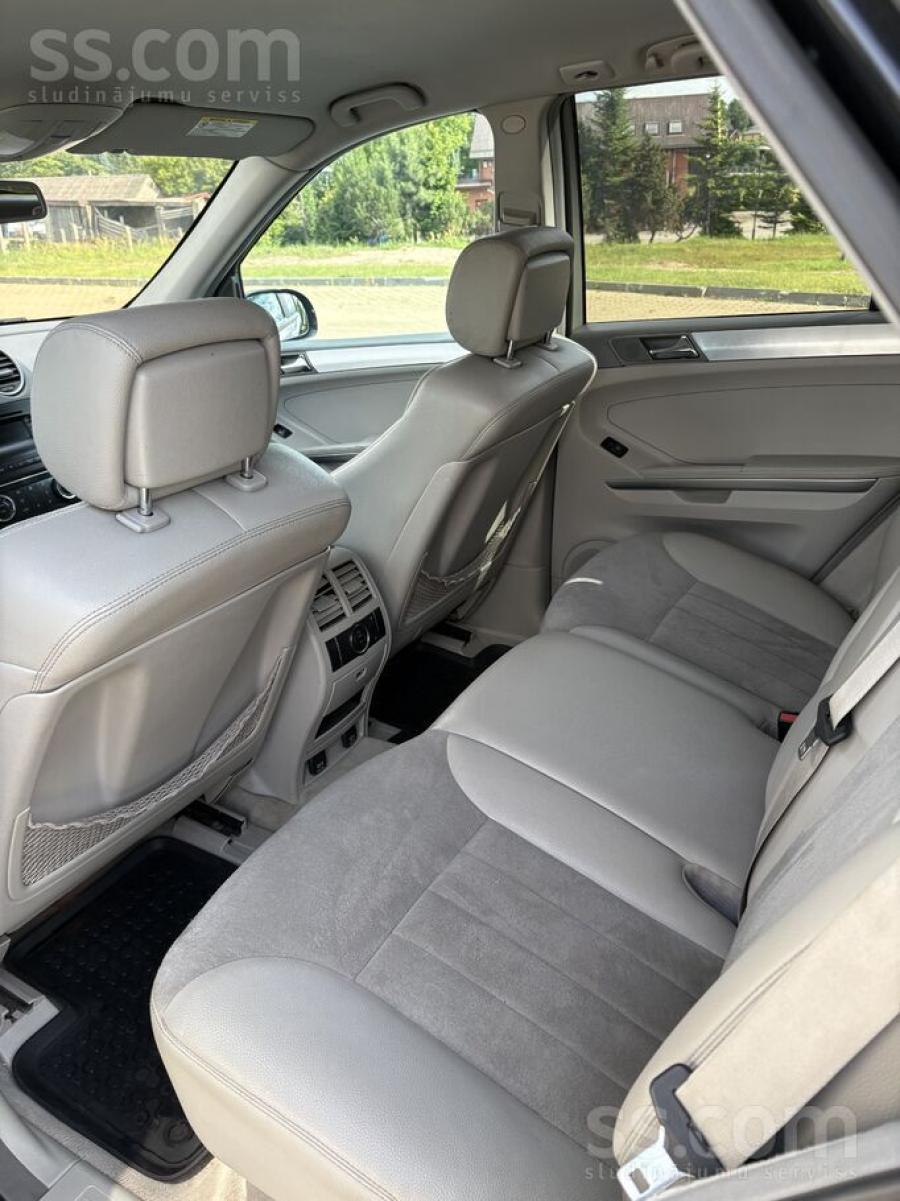 Melns Mercedes-Benz ML 320 2005 Rēzekne, ar dzinēja tilpumu 3.00 L un nobraukumu 0 tūkst. km par 4580 €, foto 12 vietnē AUTOMOTO.COM.LV
