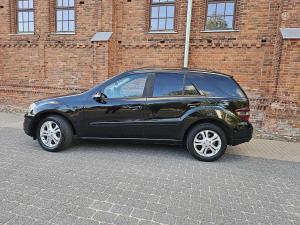 Melns Mercedes-Benz ML 320 2005 Kauņa, ar dzinēja tilpumu 2.99 L un nobraukumu 360 tūkst. km par 3750 €, foto 9 vietnē AUTOMOTO.COM.LV