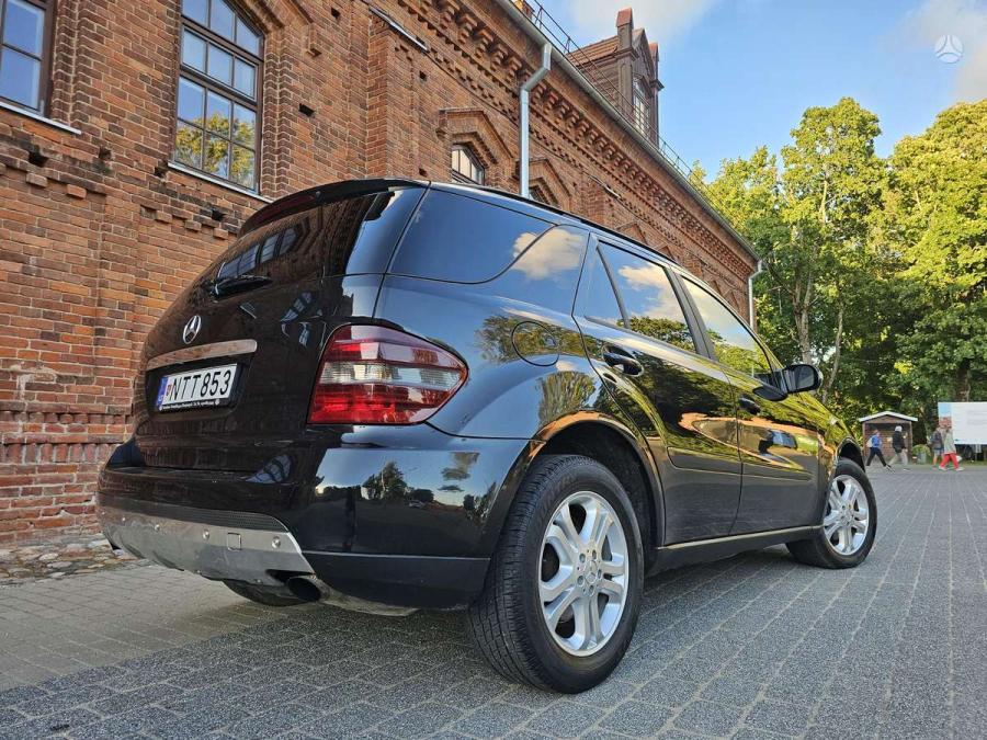 Melns Mercedes-Benz ML 320 2005 Kauņa, ar dzinēja tilpumu 2.99 L un nobraukumu 360 tūkst. km par 3750 €, foto 11 vietnē AUTOMOTO.COM.LV