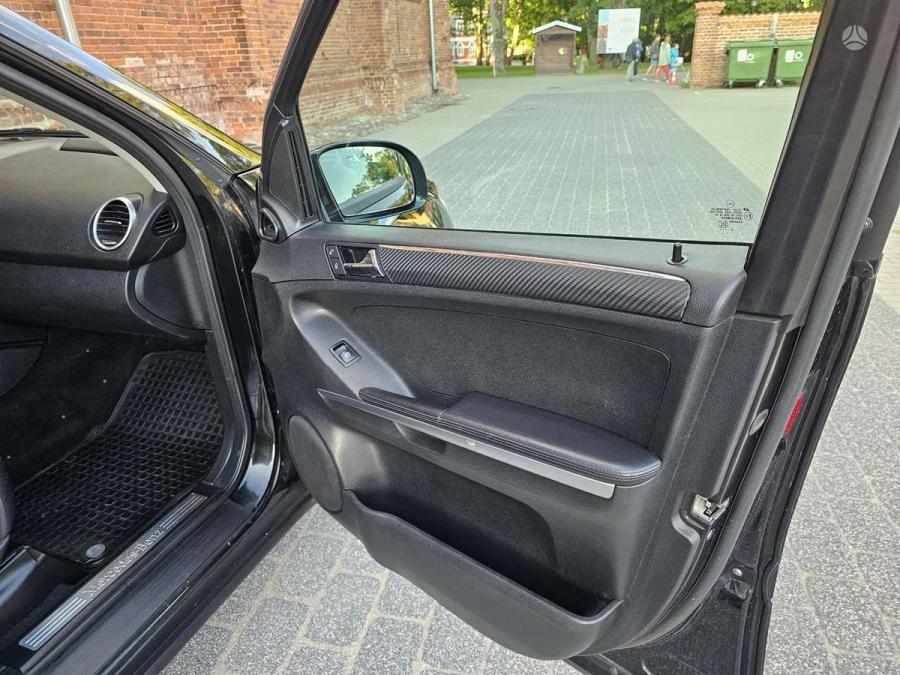 Melns Mercedes-Benz ML 320 2005 Kauņa, ar dzinēja tilpumu 2.99 L un nobraukumu 360 tūkst. km par 3750 €, foto 15 vietnē AUTOMOTO.COM.LV