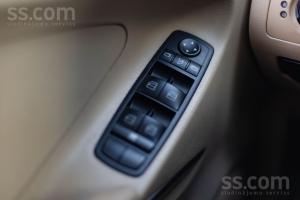 Black Mercedes-Benz ML 320 2005 in Riga, with an engine capacity of 3.00 L and mileage of 365 thousand km for 5790 €, photo 17 on AUTOMOTO.COM.LV