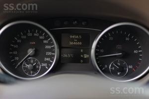 Black Mercedes-Benz ML 320 2005 in Riga, with an engine capacity of 3.00 L and mileage of 365 thousand km for 5790 €, photo 21 on AUTOMOTO.COM.LV